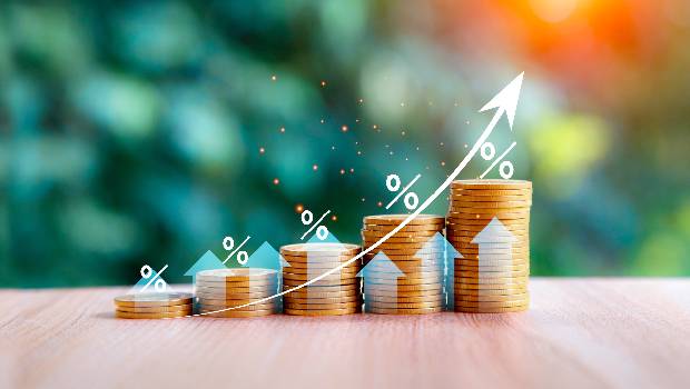 25歲開始定期定額1萬、只投資10年，退休就能領千萬？00919、0056...不用拚10%殖利率，資產翻倍關鍵是？ - 今周刊