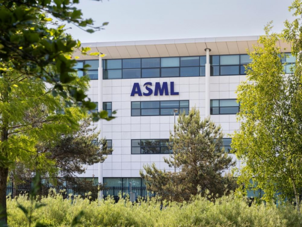 ASML首季營收、淨利雙下滑，中國銷售占比仍達49%...明年營收想達標，每季得拿40億歐元訂單 - 今周刊