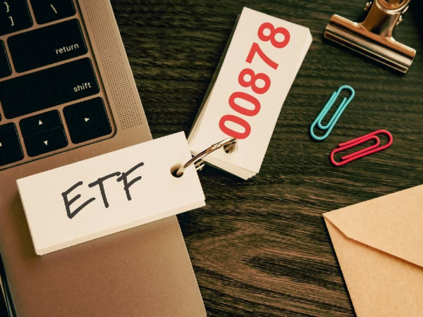 拿100萬買00878搭00922市值型ETF，每月進帳7千！怕以後配息變少？達人：底氣厚免驚 - 今周刊