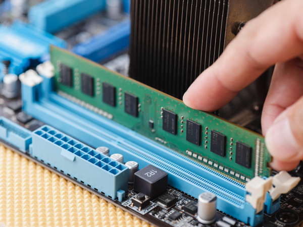 華邦電(2344)、南亞科(2408)、旺宏(2337)、力積電(6770)…記憶體股噴發又漲停，現在進場有肉吃？一看目標價資深股民懂了 - 今周刊